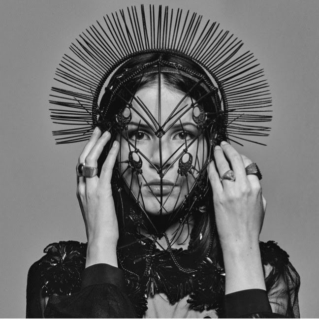 Marina Kaye anuncia novo álbum Twisted - PurePop