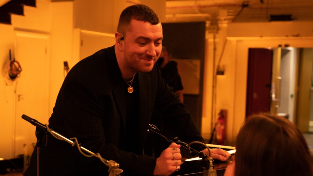 Sam Smith apresenta belas performances em especial da Netflix - PurePop