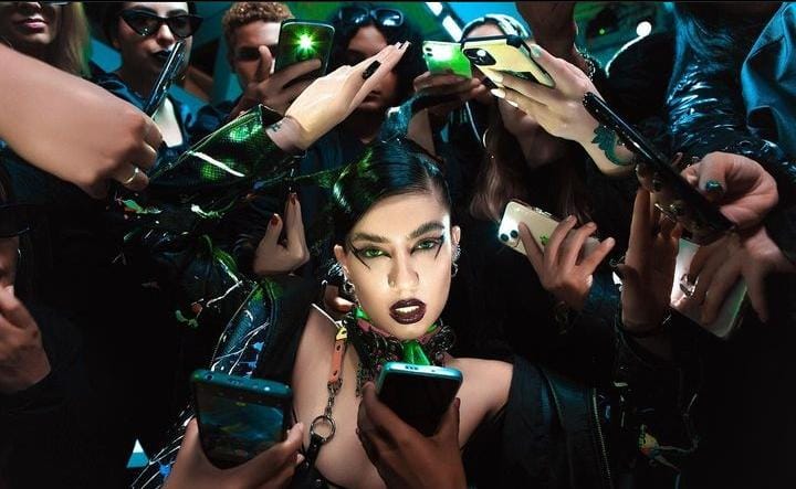 Clau retorna após pausa de 2 anos na carreira e lança música nova - PurePop